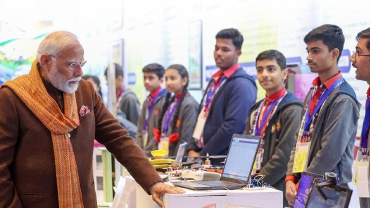PM Modi Highlights Record 44,000 Startup Registrations in 2025 Under ...